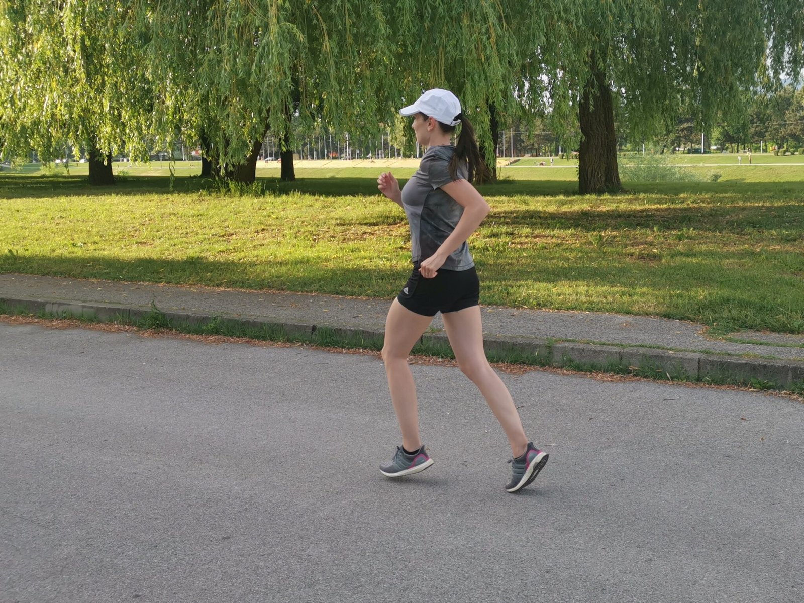 How Long Does It Take To Walk 6 Miles? (Detailed Answer)