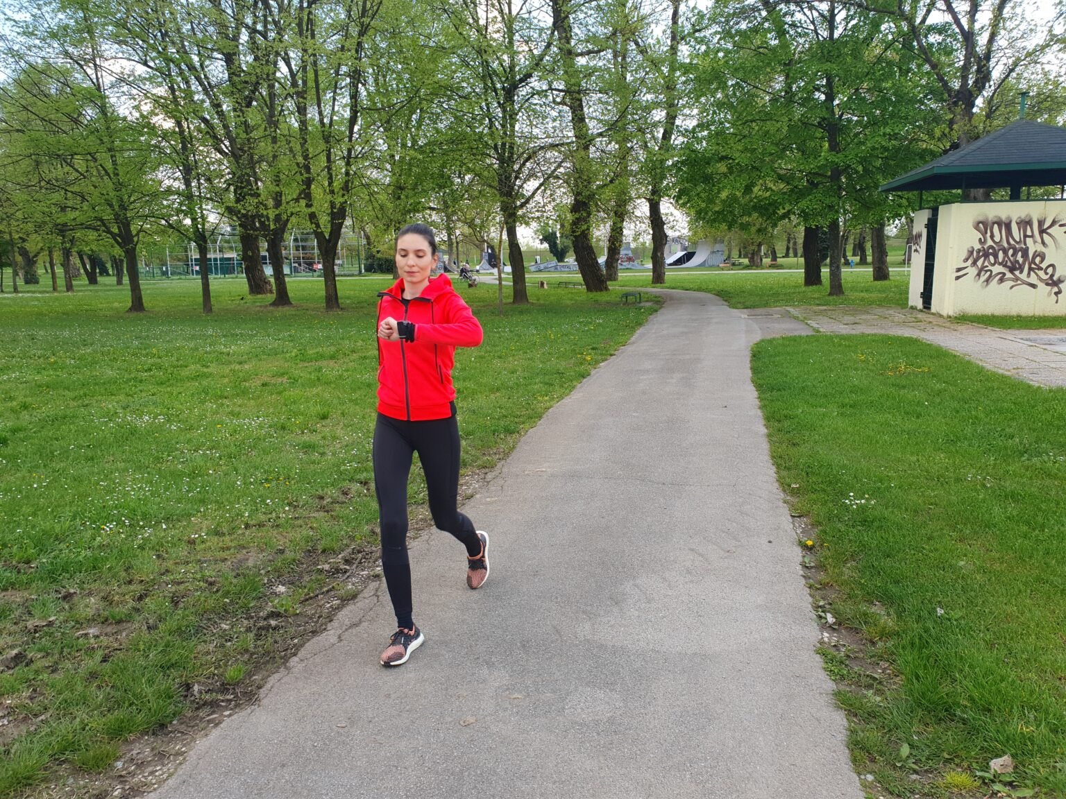 How Long Does It Take To Walk 6 Miles? (Detailed Answer)