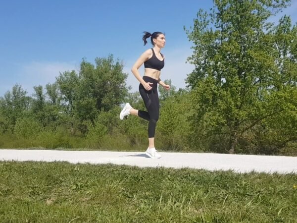 How To Properly Do Butt Kicks Drill Step By Step