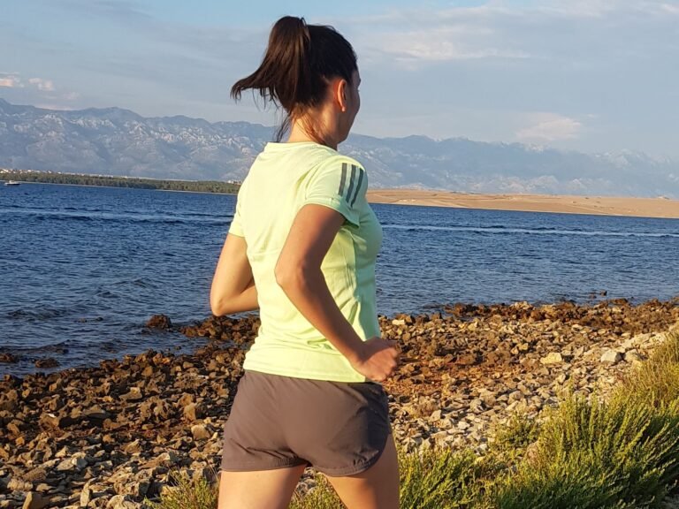 What Is Fartlek? (12 Creative Fartlek Training Examples)
